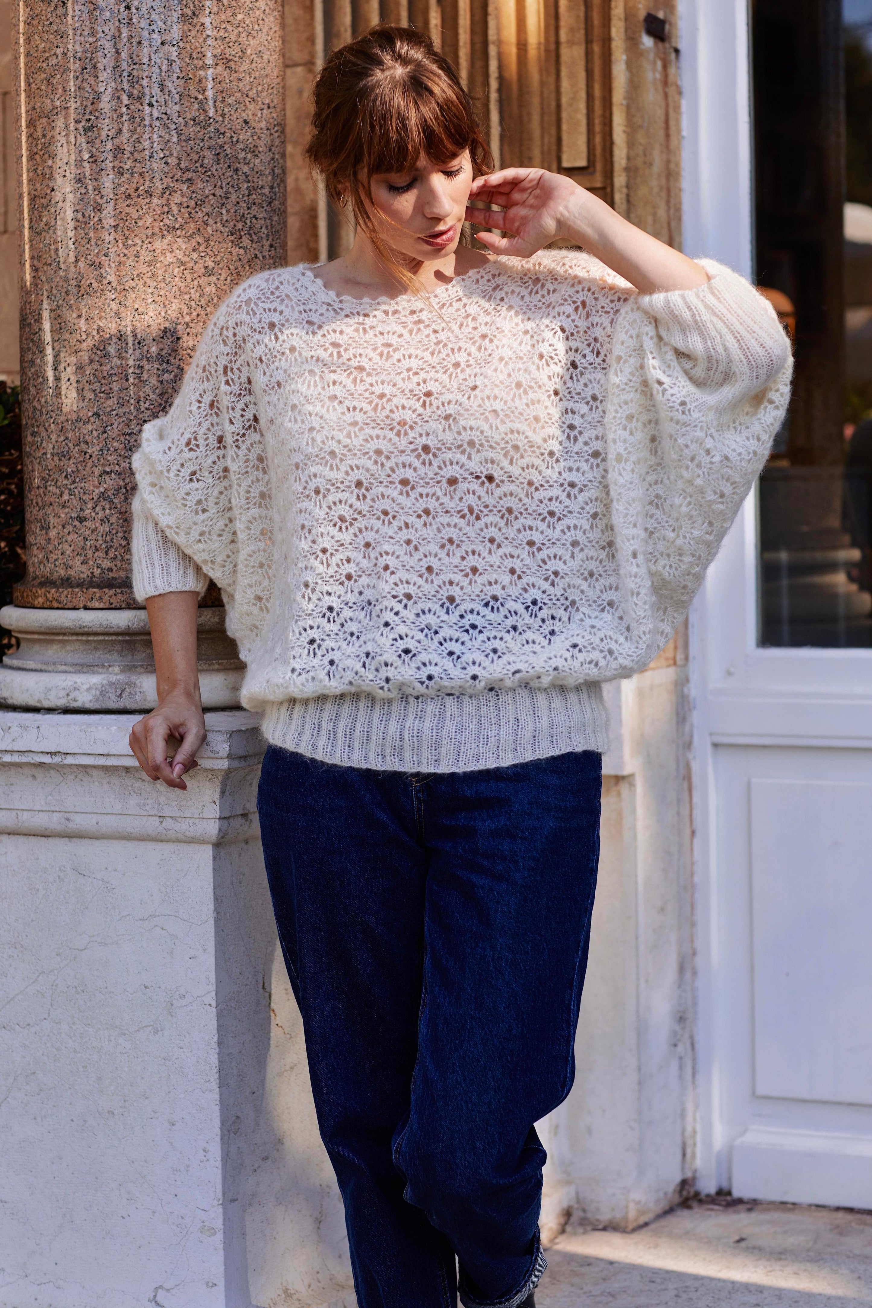 Pull manches chauve-souris ajouré à réaliser au crochet. – Anny Blatt